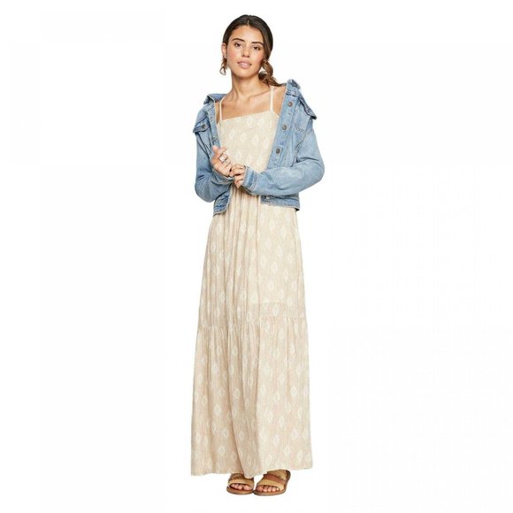 Universal Thread | Dresses | Nwt Universal Thread Tiered Maxi Dress Xl ...